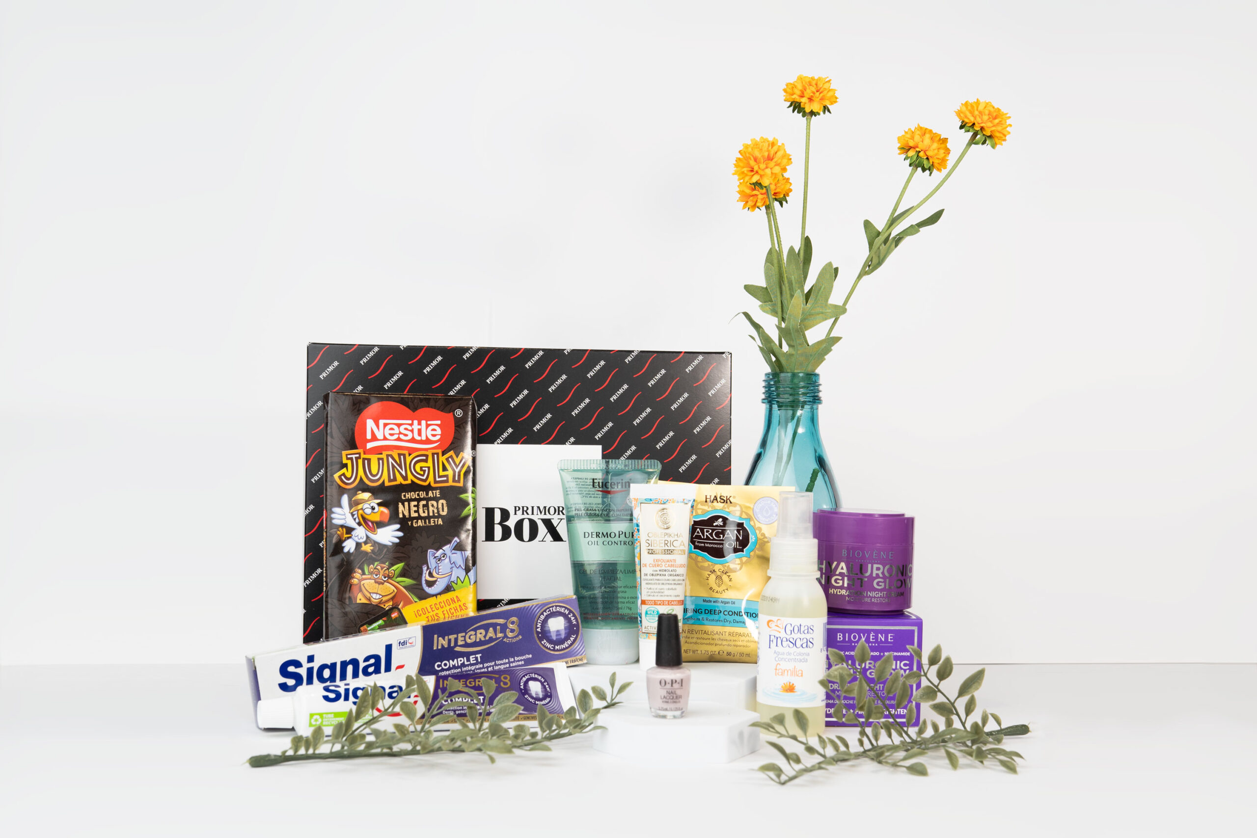 Primor Box: Suscripción a productos de maquillaje y belleza.